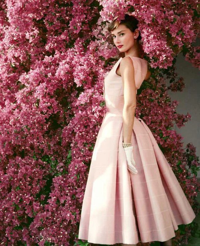 To je najljubši parfum Audrey Hepburn, ki ga obožujemo še danes ...